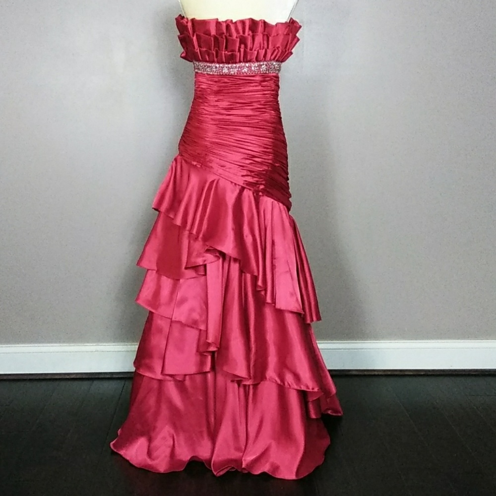 Size 8 Cinderella Red Ruffle Evening Gown - Gem